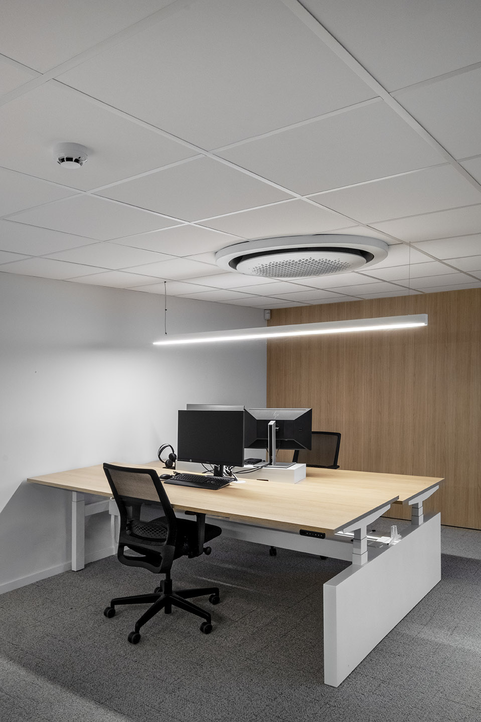 Dark for Falcon Office